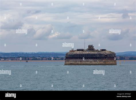 Horse Sand Fort One Of The Solent Forts In The Solent Between