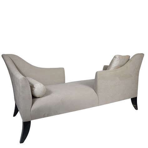 Classic Elegant Sofa With Contrasting Design Mustadam Second Hand