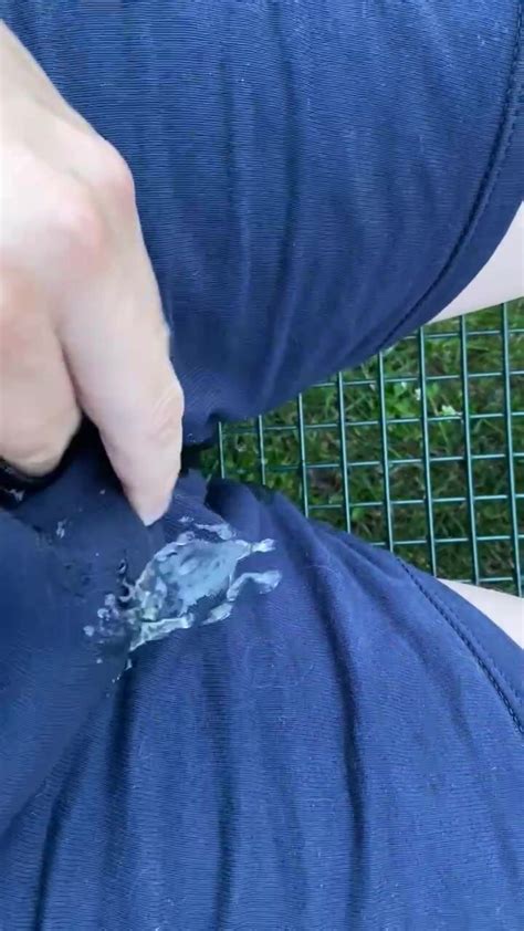 Shorts Pissing Video Thisvid Com