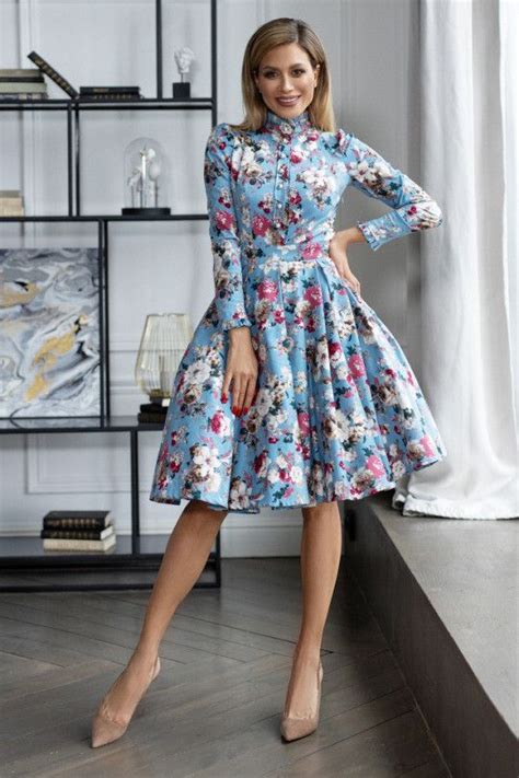 Foto De My Wife Looks Much Hotter Wearing A Beautiful Flowered Dress