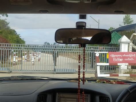 ပခုက္ကူမြို့၊ မြို့ရှောင်လမ်းရှိ စစ်ကောင်စီ၏ စစ်ဆေးရေး အဝင်ဂိတ်ကို ဗုံးခွဲ တိုက်ခိုက် Khit