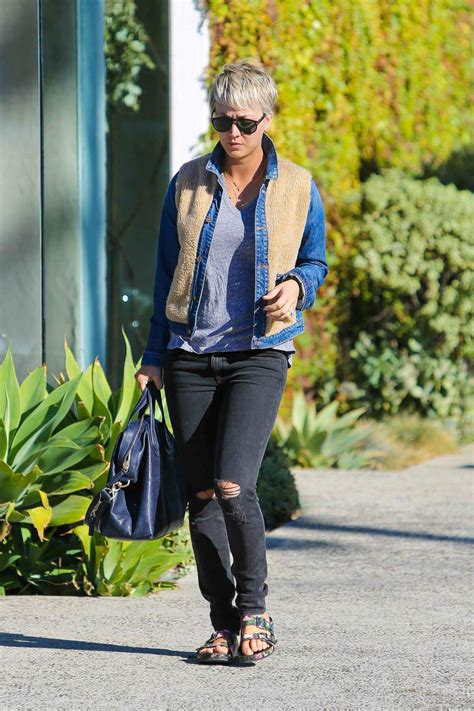 Kaley Cuoco Casual Style Out In Los Angeles November 2014 • Celebmafia