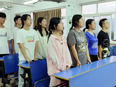 党建品牌建设旅游与地理学院各团支部开展青春献礼二十大砥砺奋进迎国庆主题团日活动 旅游与地理学院