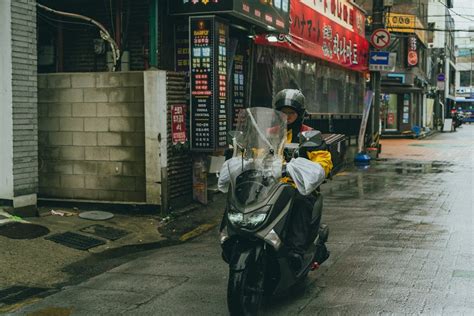 거리 거리 사진 거리 표지판 건물 경치 골목 교통 기와 대한민국 도시 도시 비 도시 사진 도시 생활 도시