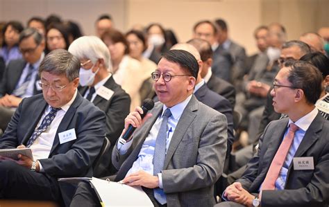特區政府舉辦全國兩會精神分享會（附圖）