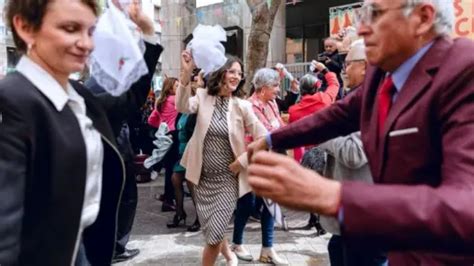 Publican Las Primeras Fotos De Camila Vallejo Embarazada