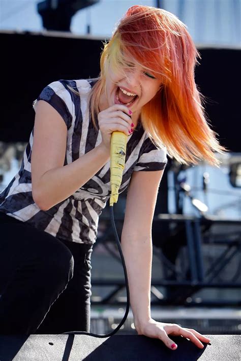 Hayley Williams Live 2013