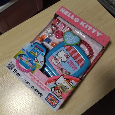 Mega Bloks Hello Kitty Pool Party 10875 19 Pcs Rare Set Hobbies And Toys Toys And Games On Carousell