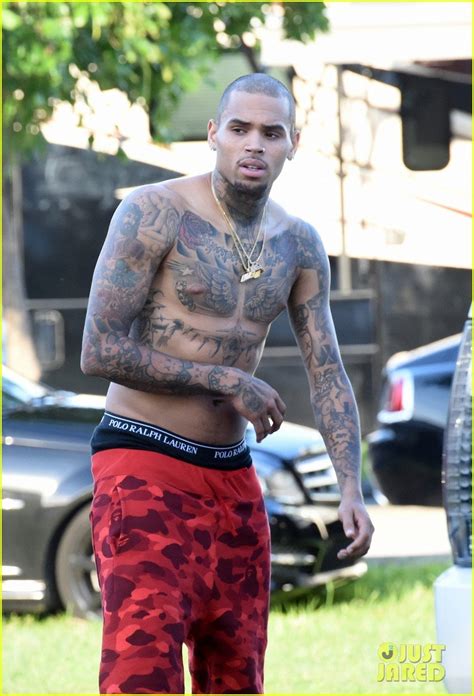 Chris Brown Goes Shirtless For New Music Video Shoot Photo 3451487 Chris Brown Shirtless