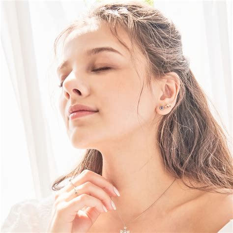 14k 블러썸 사파이어 이어링 릴리케이 Lilyk