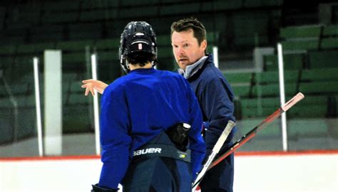Éric Houde Se Joint Aux Stingers De Concordia Source Du Hockey