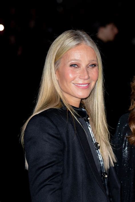 Gwyneth Paltrows Normal Face Lines In Daring New Photo Wins Praise