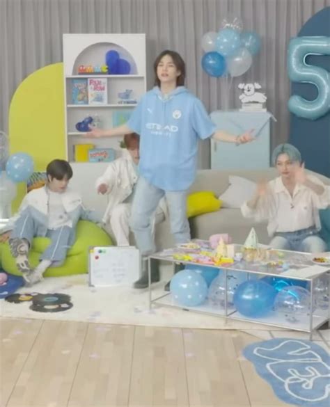 [Видео] «felix フィリックス🐥 Смешные знаменитости Мемы знаменитостей Знаменитые парни