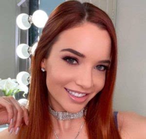 Sydney Cole Biography Height Family Wiki More Wiki Star Bio