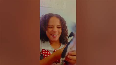 A Mia é Tão Linda Youtube