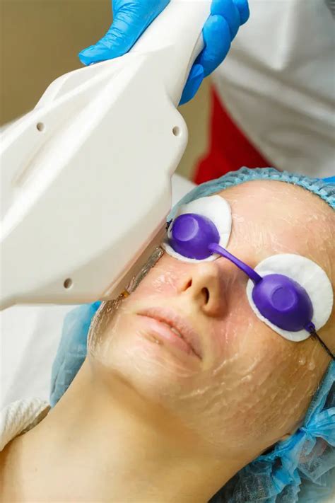 Подмладяване на лице и шия от 110 лв