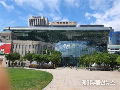 서울시 오세훈 시장 식목일 기념 ‘동행매력 정원도시 서울 만들기 행사 참석