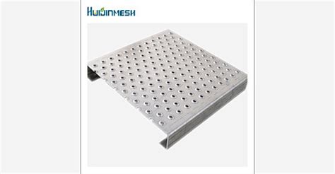 Huijin Mesh는 미끄럼 방지 천공 금속 판자 격자 및 시트 전문 업체입니다