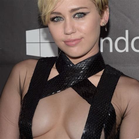 Captivating Moments Miley Cyrus Shines At The Amfar La Inspiration