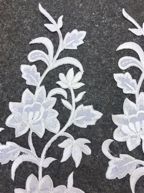 Sewing Craft Two Big Flower Iron On Embroidered Appliques Patch