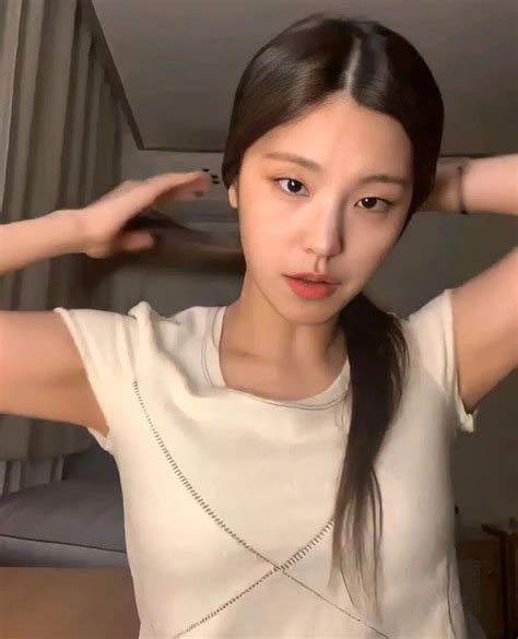 Pin By Puff Puff On Itzy Korean Celebrities Asia Girl Itzy