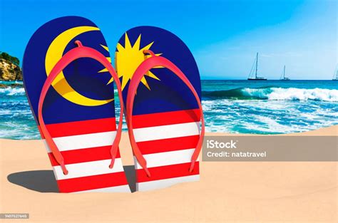해변에서 말레이시아 국기로 플립 플롭 말레이시아 리조트 휴가 투어 여행 패키지 개념 3d 렌더링 관광에 대한 스톡 사진 및 기타 이미지 Istock