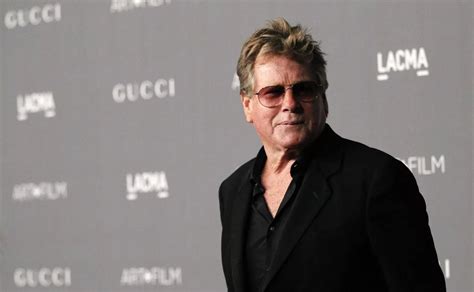 Actor Ryan Oneal Dies At 82 1013 Kfdi