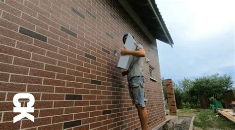 Парень сделал фасадную отделку под имитацию кирпича Как выглядит угол Дом для своей семьи