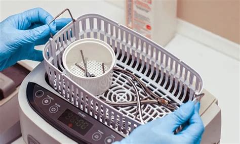 Стерилизация маникюрных инструментов: этапы, способы и инструменты