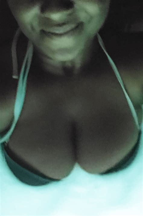 Only A Woman Knows What This Smile Means Come Join Me In The Water R