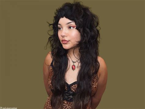 The Effortlessly Cool S Long Shag Haircut Is Making A Comeback In