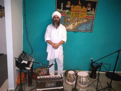 El Hijo De Un Desaparecido Que Abrazó El Sikhismo Y Se Reúne Con Hijos De Genocidas Para