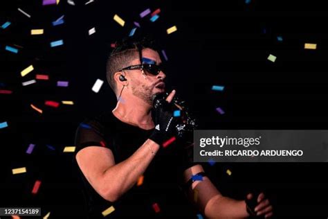Bad Bunny Rapper Photos And Premium High Res Pictures Getty Images