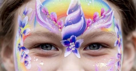 Photos Naked Cyclists And An Explosion Of Color At Fremont Solstice