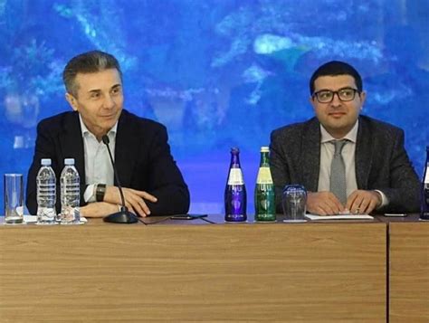 რუსული კანონპროექტის მეორე მოსმენით დამტკიცებას მხარი ოცნების დეპუტატმა სამხარაძემ დაუჭირა