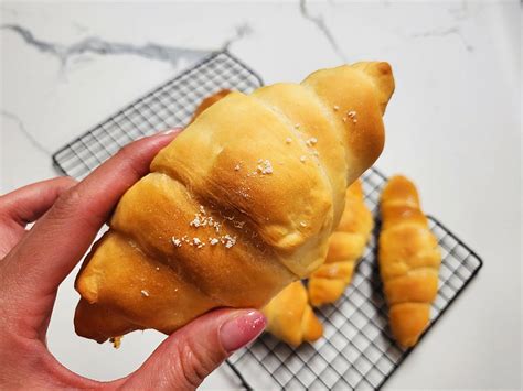소금빵 만들기 집에서 담백한 빵 만드는법 홈베이킹으로 가능한 시오빵 레시피