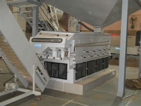 Automatic Powder Coated Groundnut Sorting Machine Three Phase 1000 Kg