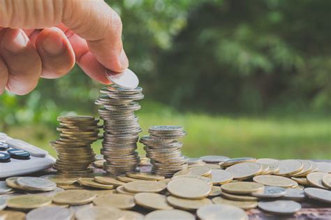 성장 하는 비즈니스에 대 한 돈 동전 스택에 저장 돈 개념 재정 및 회계 개념입니다 개념에 대한 스톡 사진 및 기타 이미지 개념 개념과 주제 경제 Istock