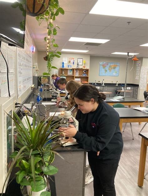 Th Grade Science Microscope Lab Community Christian Academy