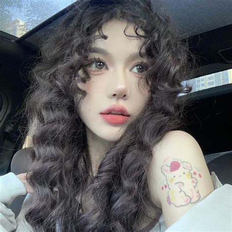 Pin By Rosia On 小红书 Xymao88 Curly Girl Hairstyles Curly Asian Hair