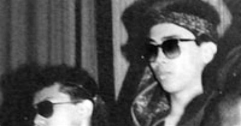 유학시절 김정은 가죽재킷에 포마드