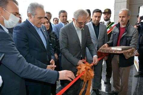 ساختمان جدید شعبه صنعت بانک صنعت و معدن با حضور مدیرعامل و اعضای هیأت مدیره و هیأت عامل این بانک