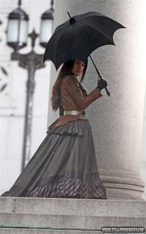 Megan Fox Pictures Re Shooting Scenes For Film Jonah Hex Thecount Com