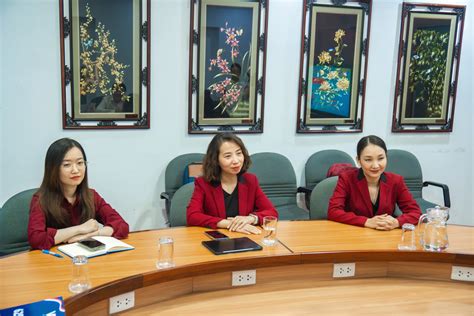 Vus đồng Hành Cùng Báo Tuổi Trẻ Tiếp Sức Đến Trường” Cho