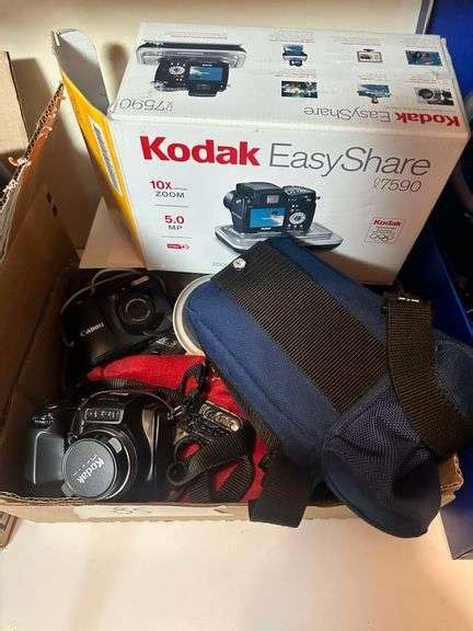 Assorted Electronics And Cameras Auction Ohio
