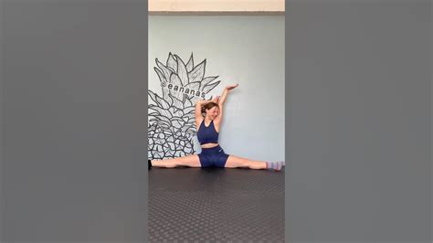 How To Middle Split Easy👍🏻 Gymnast Tips Yoga Stretching