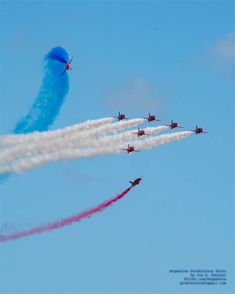 Swirls Of Colour In The Red Arrows Tornado Formation Flickr