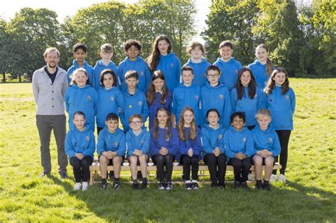 20 Lovely Class Photos Capturing Edinburgh Primary 7 Pupils Last Days