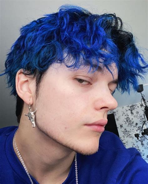 The Latest Trend In Hair Color Half Blonde Half Black Hair Artofit
