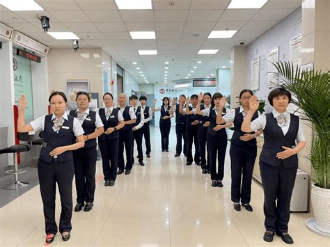 云南省分行丨致敬最美奋斗者书写别样敬业福 服务 客户 支行